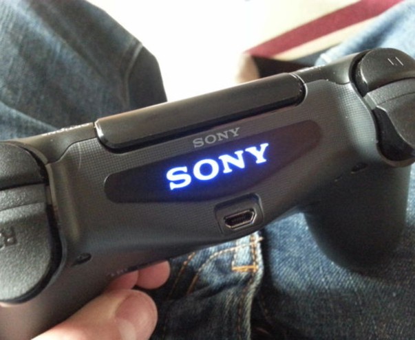 Weirdness: Here's a Novel Way to Dim the PS4 Controller's Light Bar ...