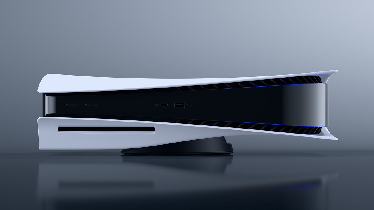 PS5's Design Was Originally 'Much Larger' Than the Final Product | Push ...